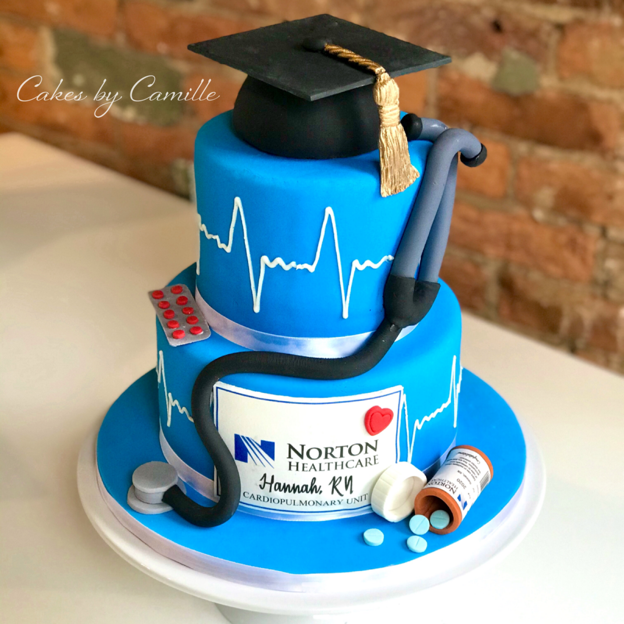 graduation design cake