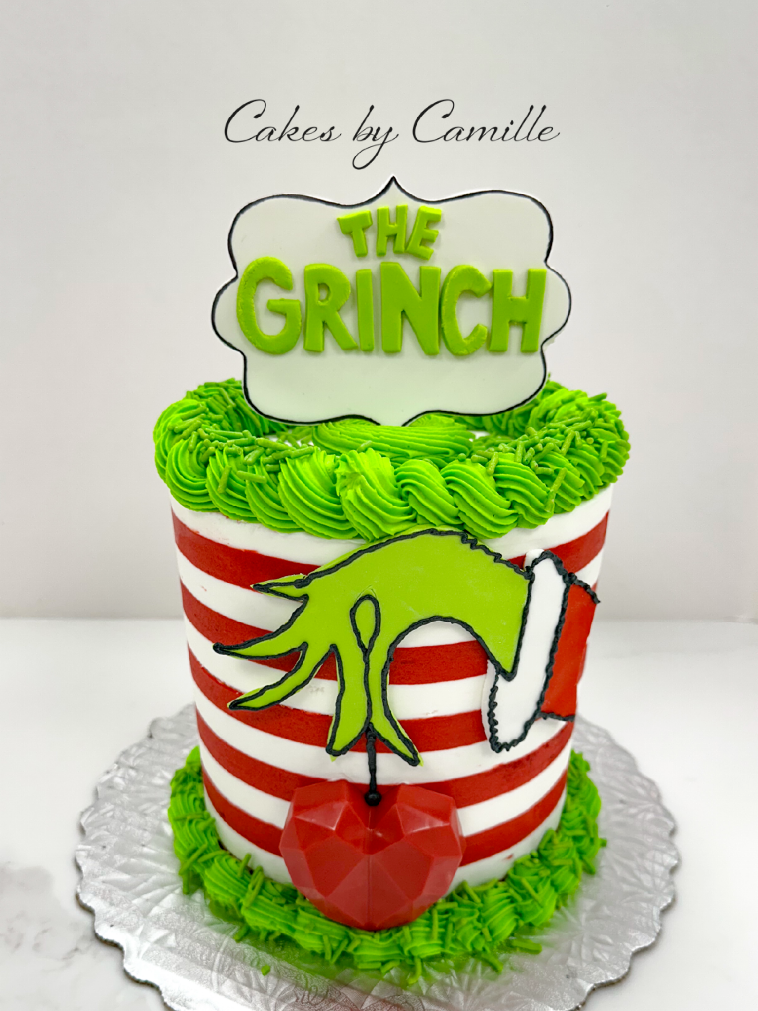 grinch drip cake